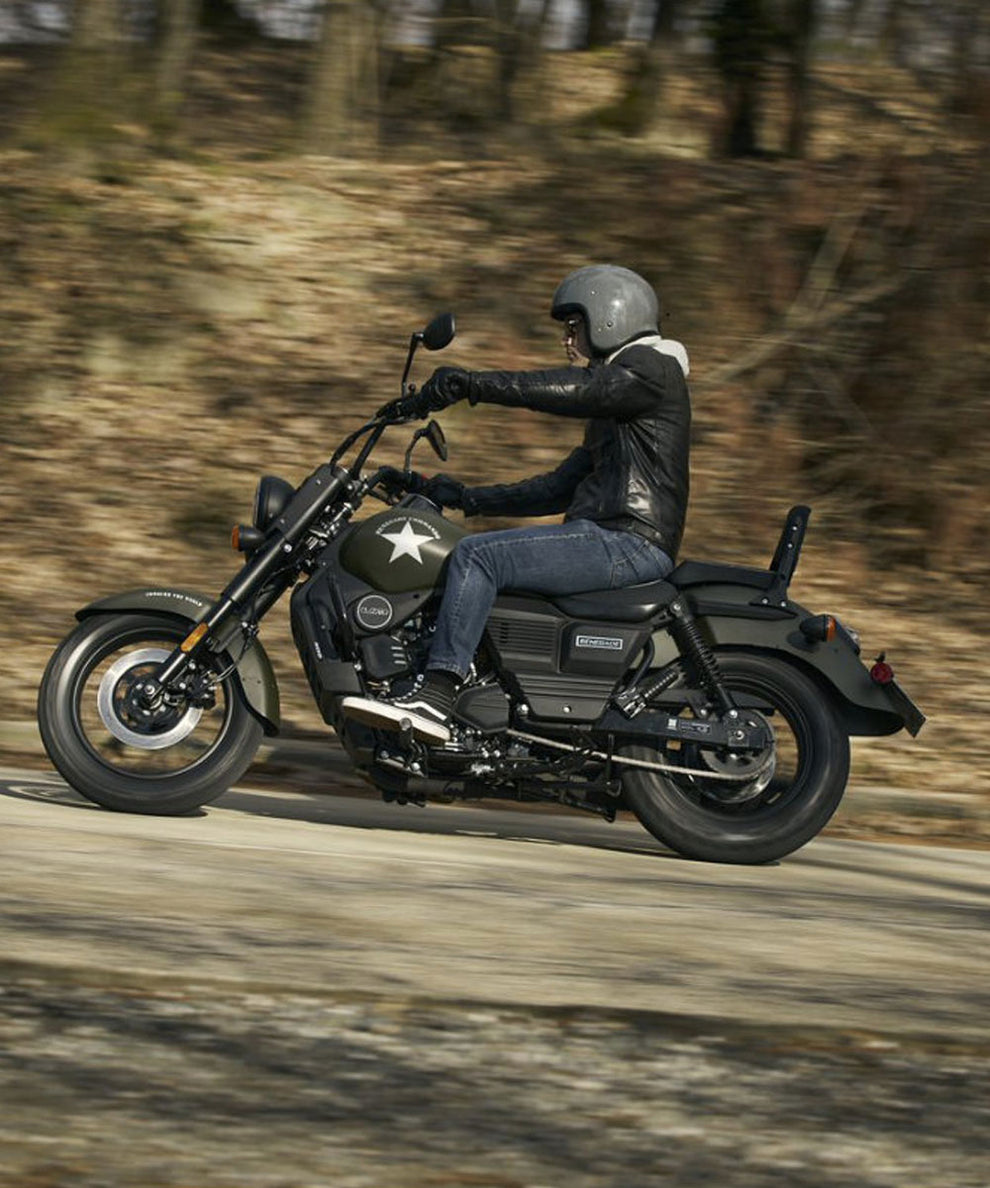 UM RENEGADE COMMANDO 300 – 123 Motos